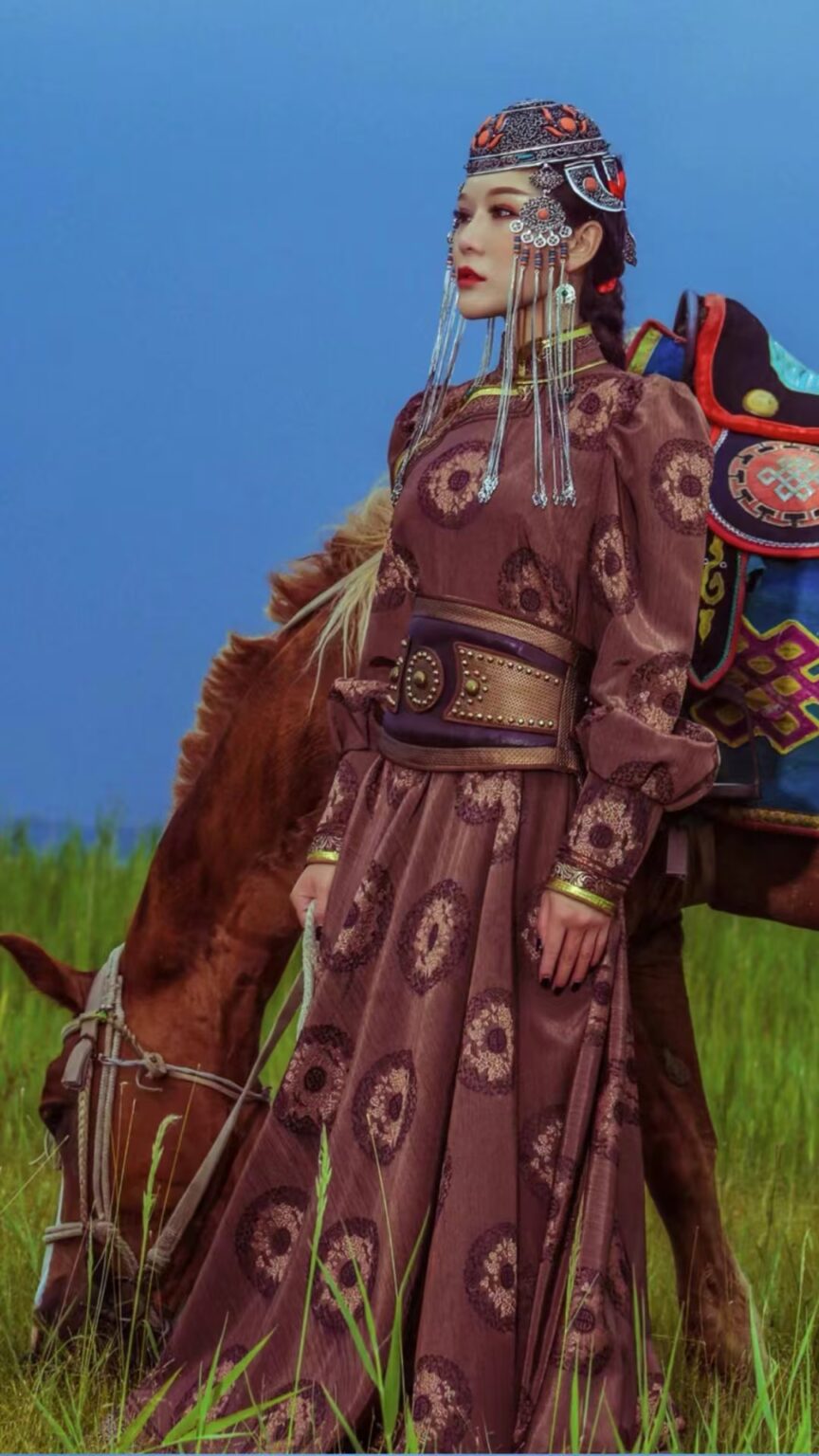 The hair dress of Erdos Mongolian – West China Tours